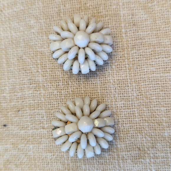 generic | Jewelry | Vintage Costume Earrings | Poshmark